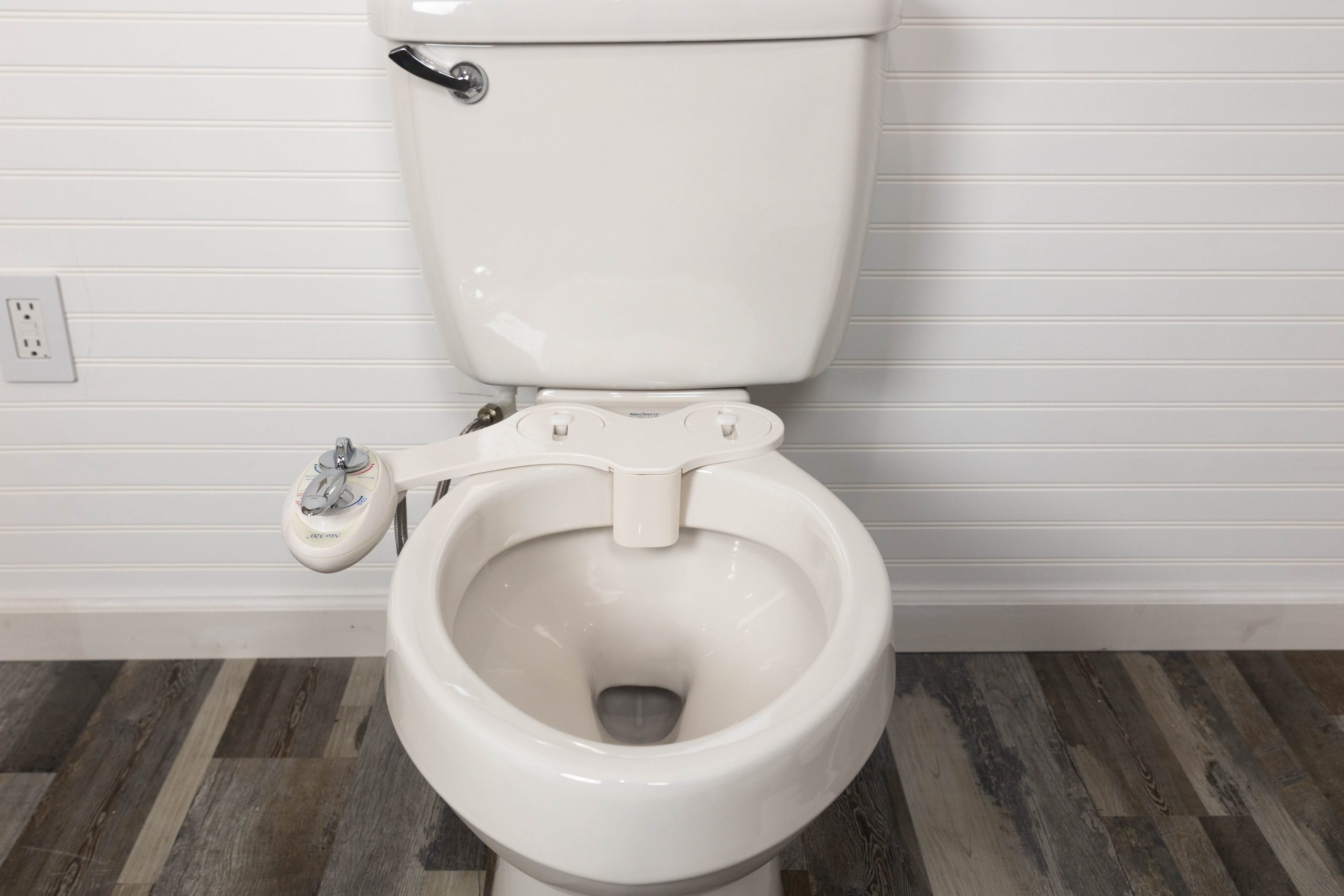 What is a Bidet? (And How to Use One Like a Pro!)